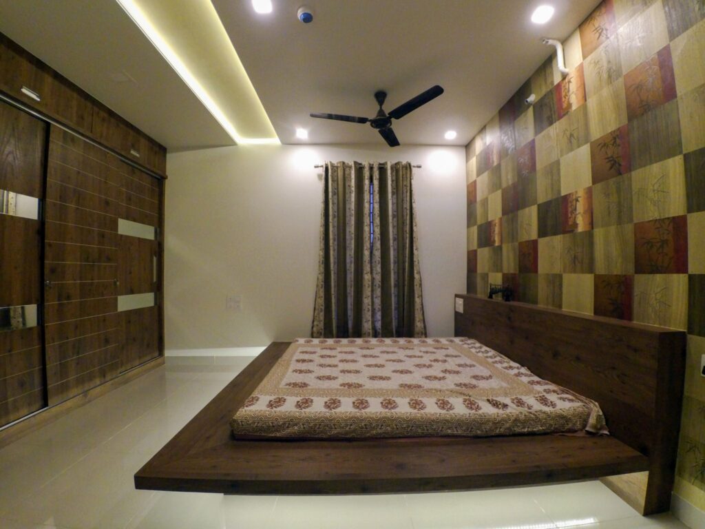 Minimalist Bedroom Featuring Extensive Wood Elements Gharpedia