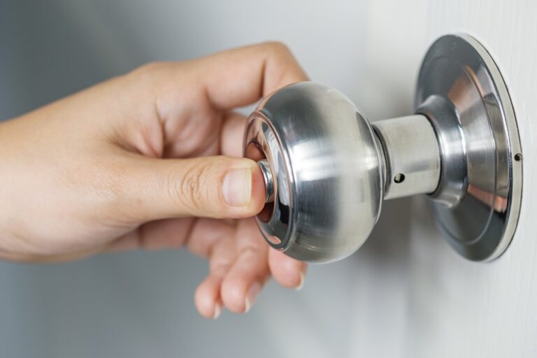 Various Types of Doors Knobs: Know their Finishes, Styles and Shapes